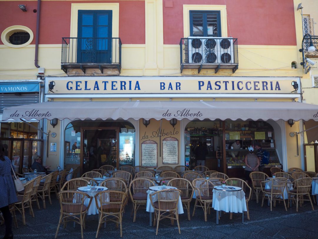 A Quick Guide to Capri - World of Wanderlust